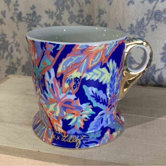 Lilly Pulitzer | Dining | Lilly Pulitzer Mug Sunset Safari Small Chip ...